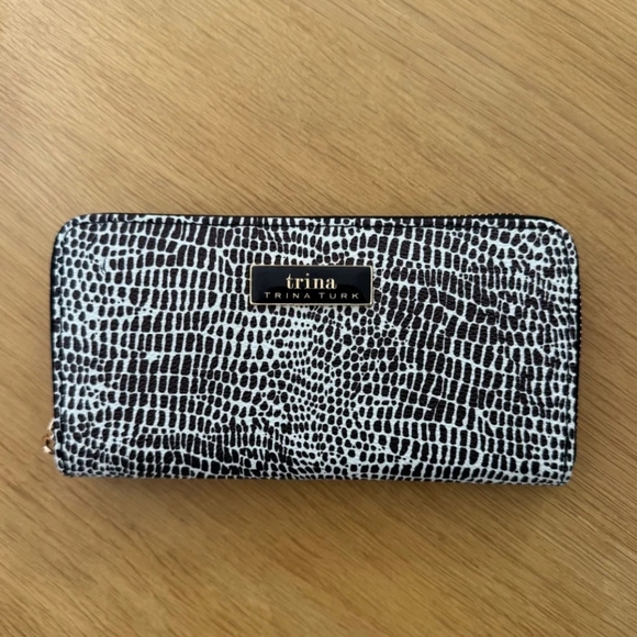 Trina Turk | Bags | Nwt And Nib Trina Turk Large Zip Around Wallet ...